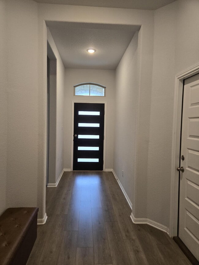 Gorgeous First Time Rental, 4 bed, 3 full bath in highly desirable ...