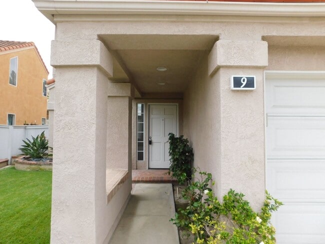 Lovely Westpark 4 BD 3 BA Two Story Single Family Home in Irvine - 9 ...