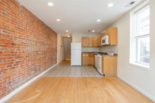 5 br, 2 bath Duplex - 1851 WILLINGTON ST U... - 1851 Willington St ...