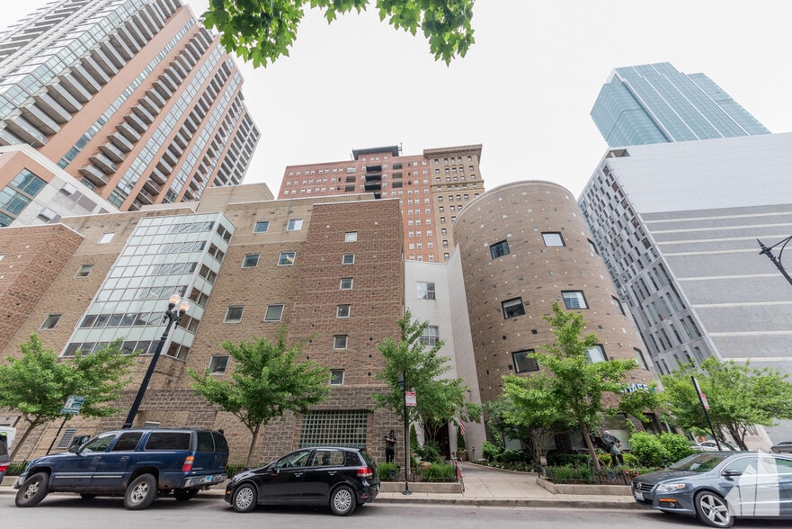 40 E 9th St - 40 E 9th St Chicago IL 60605 | Apartment Finder