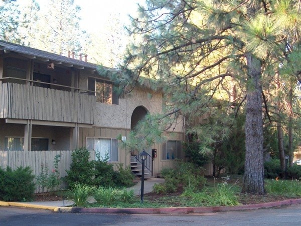 Villa Monterey - 1220-1230 Elliott Rd Paradise CA 95969 | Apartment Finder