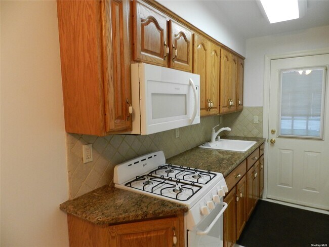 . Mayfair Rd - . Mayfair Rd Nesconset NY 11767 | Apartment Finder