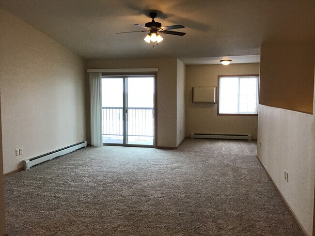 Moon Lake Estates - Rice Lake, WI | Apartment Finder