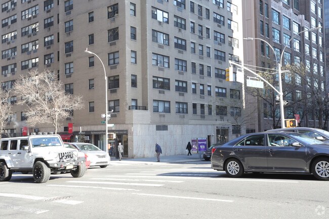 Embassy House - New York, NY | Apartment Finder