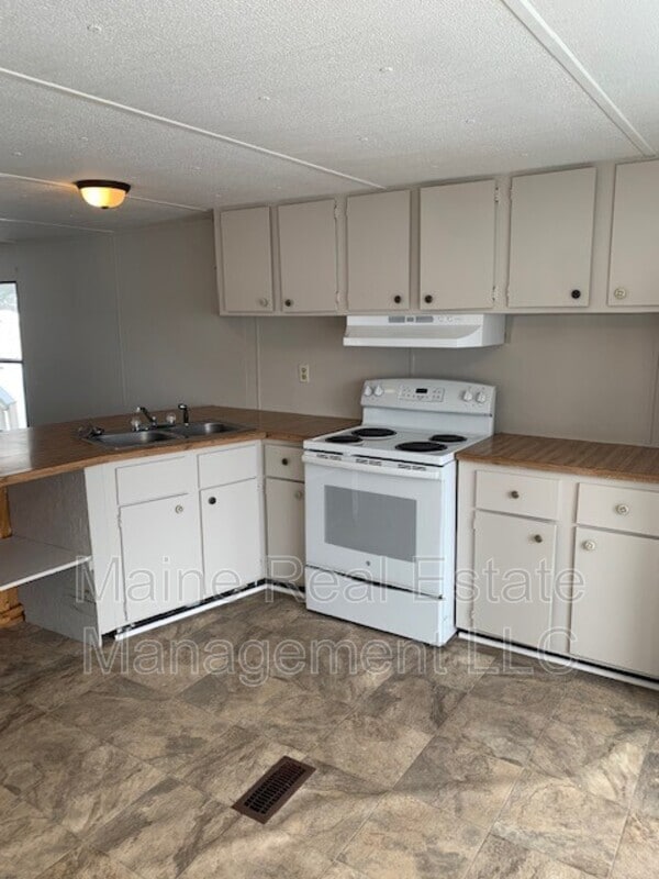 129 Sunset St - 129 Sunset St Pittsfield ME 04967 | Apartment Finder