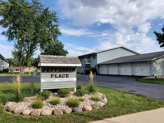 305 Jefferson St - 305 Jefferson St Beaver Dam WI 53916 | Apartment Finder