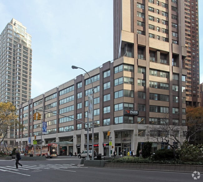 One Lincoln Plaza - 20 W 64h St New York NY 10023 | Apartment Finder