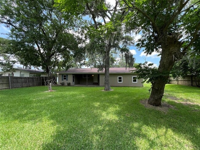 204 Azalea St - 204 Azalea St Lake Jackson TX 77566 | Apartment Finder