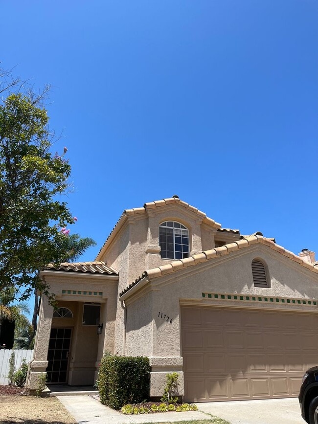 Two-story 4 bedroom 2 1/2 home Rancho San ... - 11726 Monte View Ct El ...