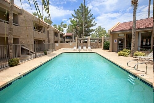Hidden Cove - 2001 W Union Hills Dr Phoenix AZ 85027 | Apartment Finder