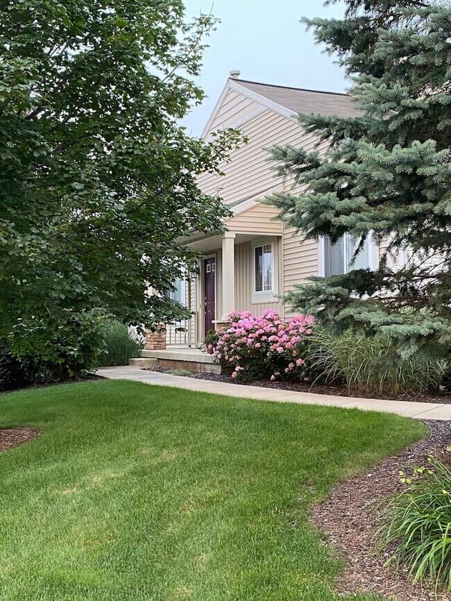 Byron Center 2 Bed Condo Sierra Fields - 1244 Yuma Ridge Dr SW Byron ...