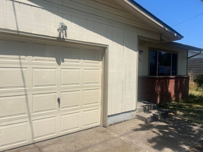887max - 887 Maxwell Rd Eugene OR 97404 | Apartment Finder