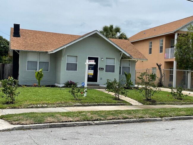 3405 Pinewood Avenue West Palm Beach Fl ... - 3405 Pinewood Ave West ...