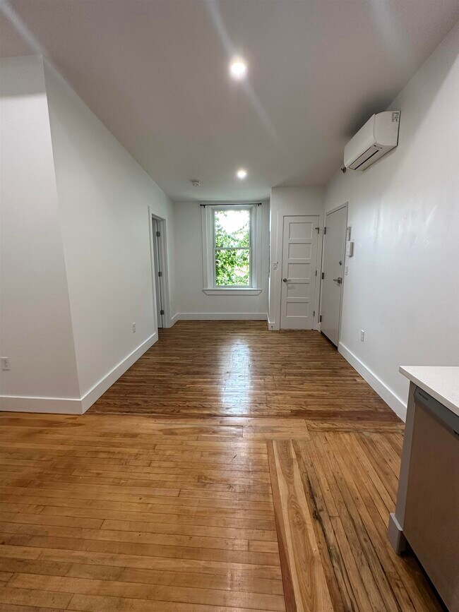 4 Elliot St - 4 Elliot St Brattleboro VT 05301 | Apartment Finder