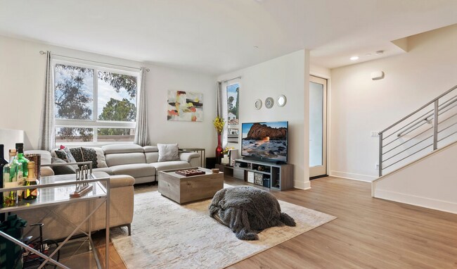 2111 N Cahuenga Blvd Los Angeles, CA 90068 - 2111 N Cahuenga Blvd Los ...