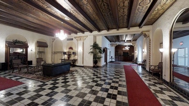 The Shorecrest - Milwaukee, WI | Apartment Finder