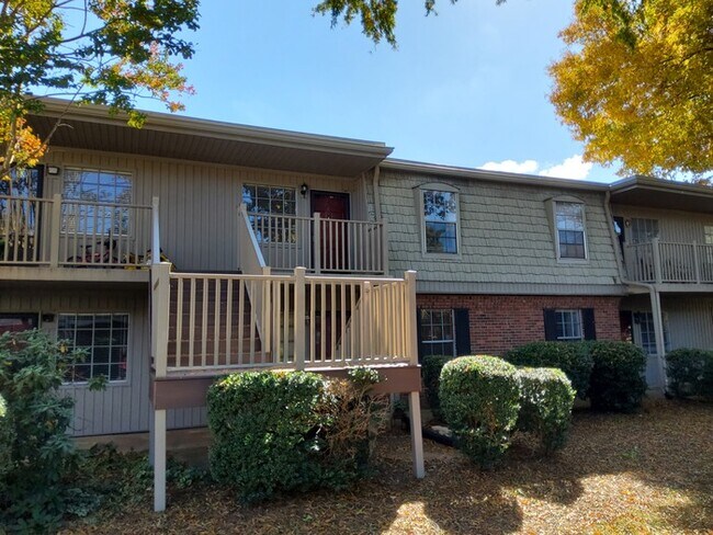 Salem Square - Overlooking Pool! - 3818 Country Club Rd Winston-Salem ...