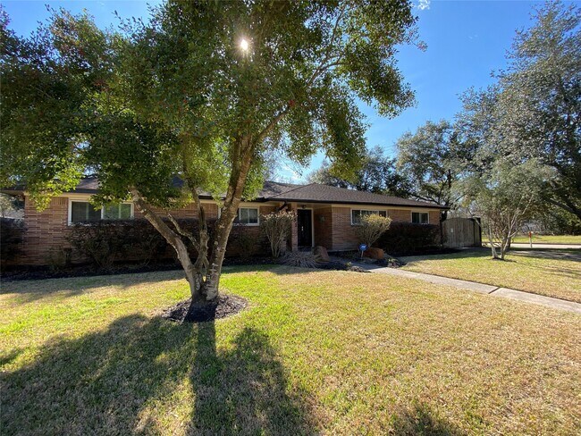 5351 Paisley Ln - 5351 Paisley Ln Houston TX 77096 | Apartment Finder