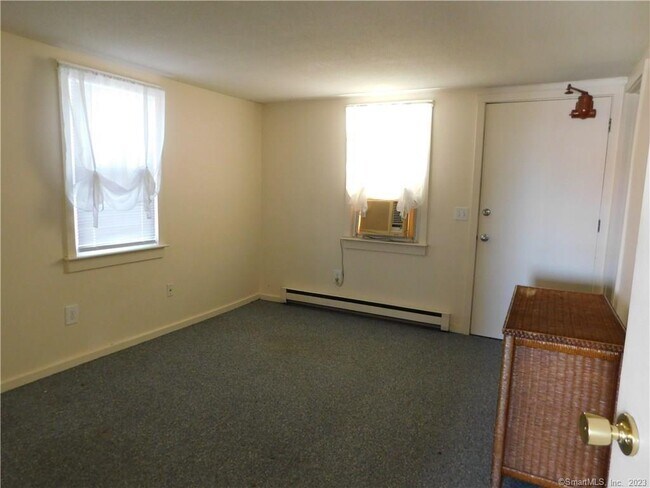 27 Shaw St - 27 Shaw St New London CT 06320 | Apartment Finder