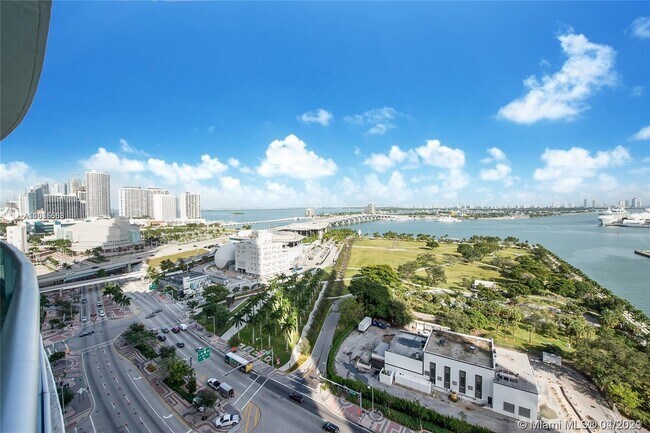 900 Biscayne Blvd - 900 Biscayne Blvd Miami FL 33132 | Apartment Finder