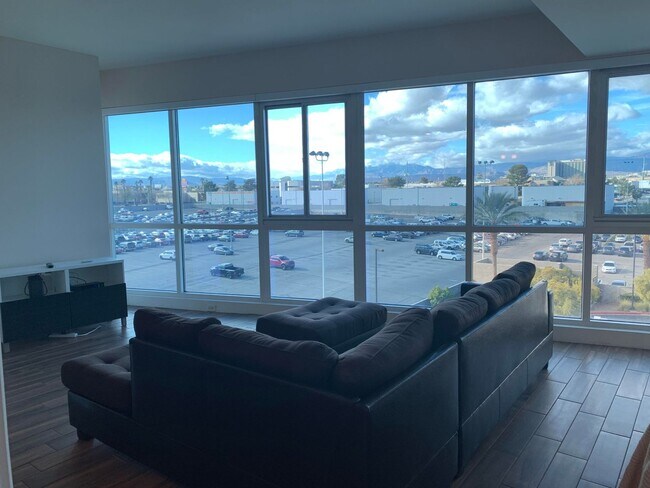 Studio furnished in high rise - 4575 Dean Martin Dr Las Vegas NV 89103 ...