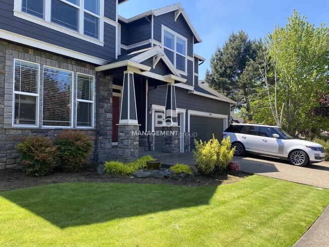 Gorgeous Sherwood Home with Modern Kitchen... - 17204 SW Green Heron Dr ...