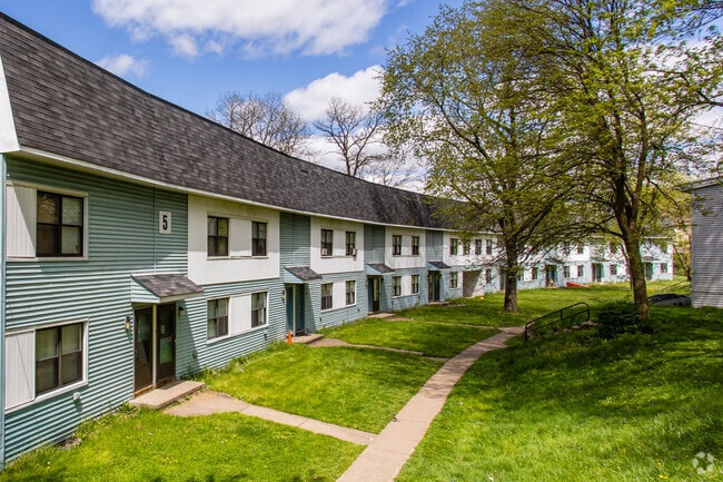 Mon View Heights - 1 Midway Dr West Mifflin PA 15122 | Apartment Finder