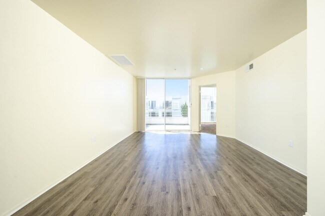 Parc Ridge - 9555-9575 Reseda Blvd Northridge CA 91324 | Apartment Finder