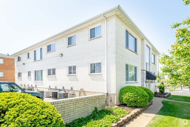 Huntley Ridge Apartment Homes - 4260 Fatima Dr Saint Louis MO 63123 ...