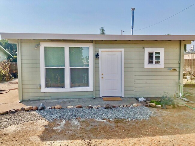 2043 W Monterey Ave - 2043 W Monterey Ave Stockton CA 95204 | Apartment ...