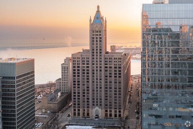 680 N Lake Shore Dr - 680 N Lake Shore Dr Chicago IL 60611 | Apartment ...