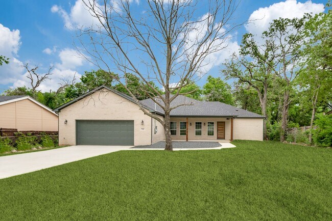 HALF OFF FIRST MONTH'S RENT! Brand new 4 B... - 7842 Doak St Dallas TX ...
