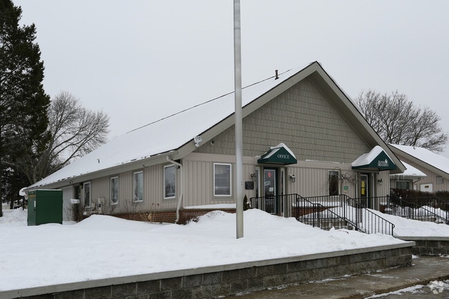Alpine Meadows Mobile Village - 3800 NW Fruit Ridge Ave Grand Rapids MI ...