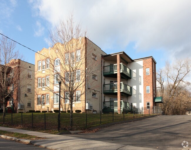 Collin Bennett Commons - 240-242 Cleveland Ave Hartford CT 06120 ...