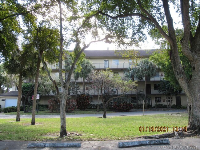3301 NW 47th Terrace - 3301 NW 47th Terrace Lauderdale Lakes FL 33319 ...