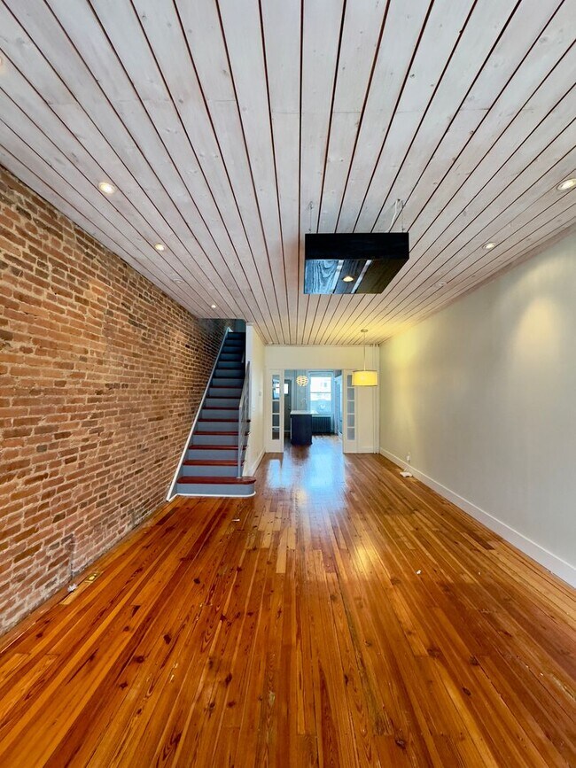 Charming 2Bed/2Bath with Den in Canton - 622 S Potomac St Baltimore MD ...
