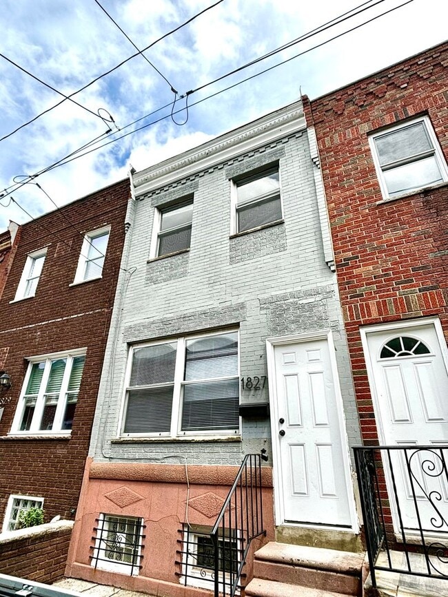 Newly renovated 2 bedroom - 1827 Sigel St Philadelphia PA 19145 ...