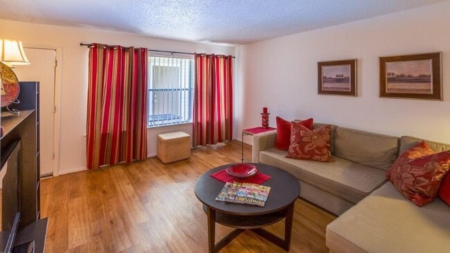 Chase Crossing Apartments - 10931 Stone Canyon Rd Dallas TX 75230 ...