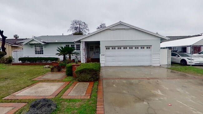 Newly Renovated 3 Bedroom, 2 Bathroom Hous... - 13342 Gilbert St Garden ...