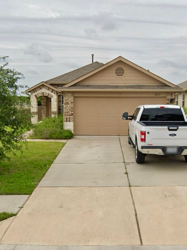 2025 Grow Ln - 2025 Grow Ln Austin TX 78754 | Apartment Finder