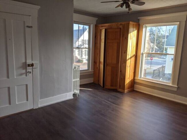 143 Myrtle St - 143 Myrtle St Manchester NH 03104 | Apartment Finder