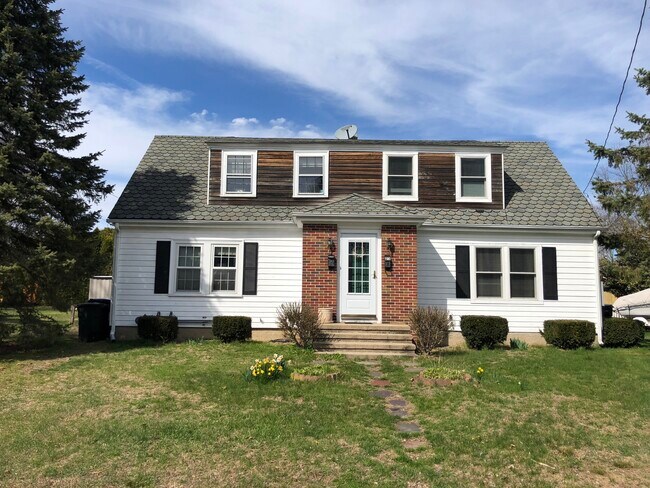 23 Preston Dr - 23 Preston Dr North Kingstown RI 02852 | Apartment Finder