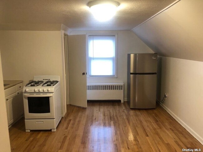 2066 Baylis Ave - 2066 Baylis Ave Elmont NY 11003 | Apartment Finder