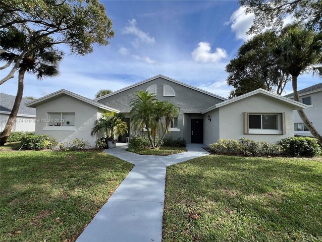 1008 Lake Victoria Dr - 1008 Lake Victoria Dr West Palm Beach FL 33411 ...