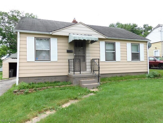 823 Cambridge Ave - 823 Cambridge Ave Youngstown OH 44502 | Apartment ...