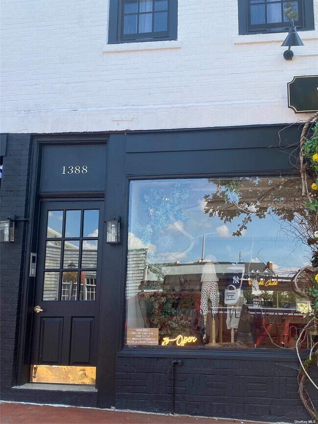 1388 Old Northern Blvd - 1388 Old Northern Blvd Roslyn NY 11576 ...