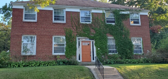 6807 Terrace Ct - 6807 Terrace Ct Wauwatosa WI 53213 | Apartment Finder