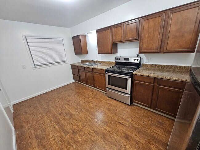 2581 Benton St - 2581 Benton St Akron OH 44312 | Apartment Finder