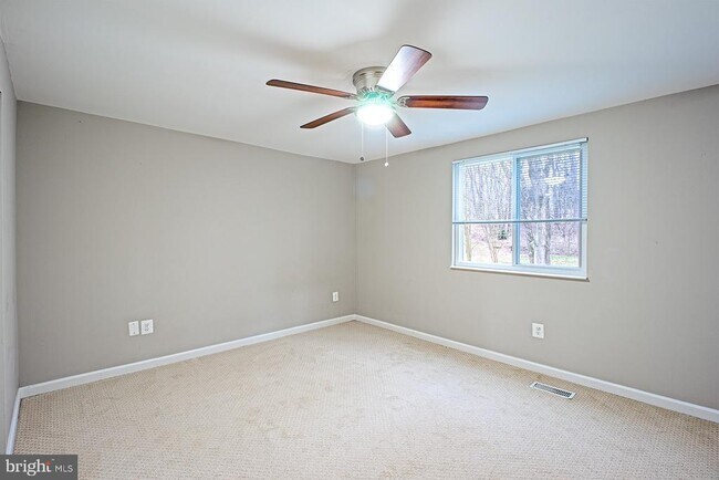 9705 Locust Hill Dr - 9705 Locust Hill Dr Great Falls VA 22066 ...