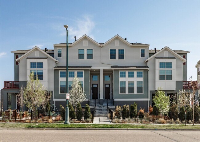 Luxury Rowhome in Central Park - 8862 E 47th Ave Denver CO 80238 ...